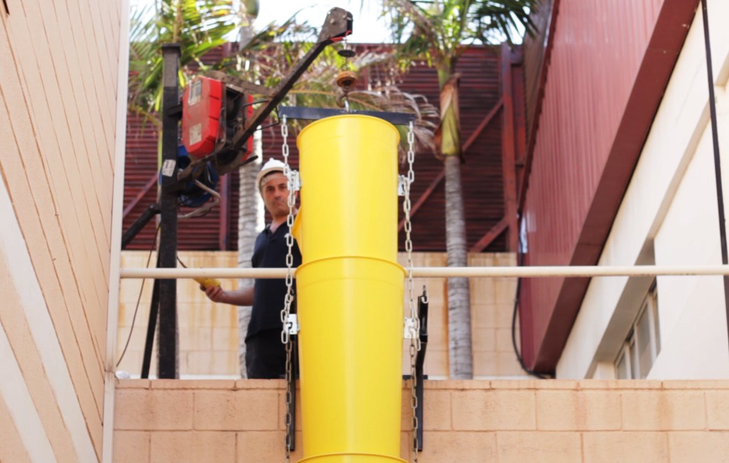 Recommendation for the installation of debris chutes